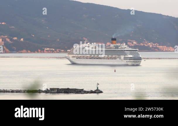 Cinque port ship Stock Videos & Footage - HD and 4K Video Clips - Alamy