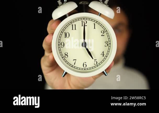 Clock showing five o'clock Stock Videos & Footage - HD and 4K Video ...