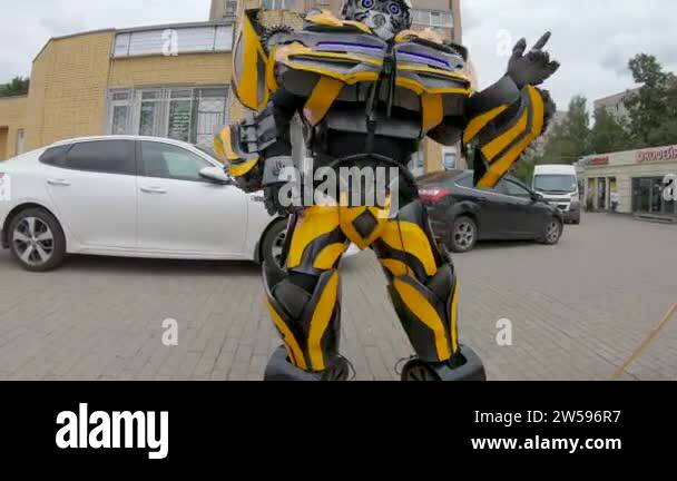 Street dance of the yellow transformer, robot bee Stock Video Footage ...