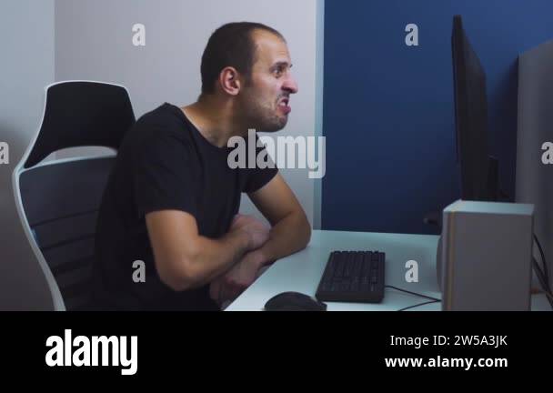 Man yelling computer Stock Videos & Footage - HD and 4K Video Clips - Alamy