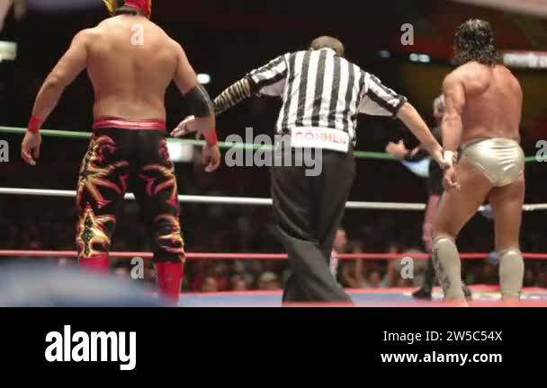Ringside at the famous lucha libre mexican wrestling at arena mexico ...