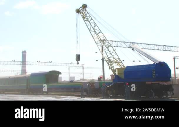 Crane loading train wagon Stock Videos & Footage - HD and 4K Video ...
