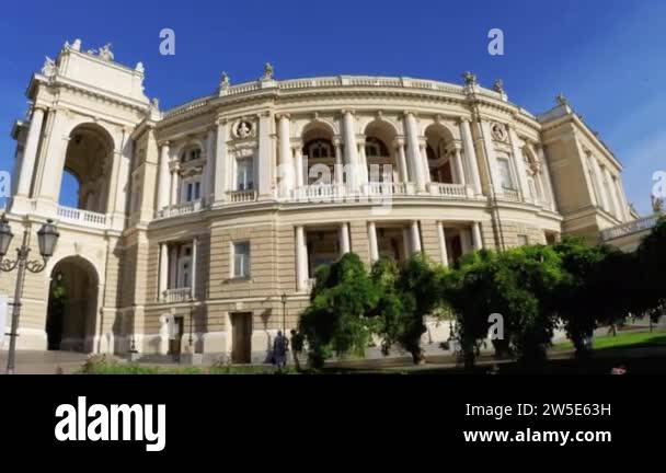 Baroque ballet Stock Videos & Footage - HD and 4K Video Clips - Alamy