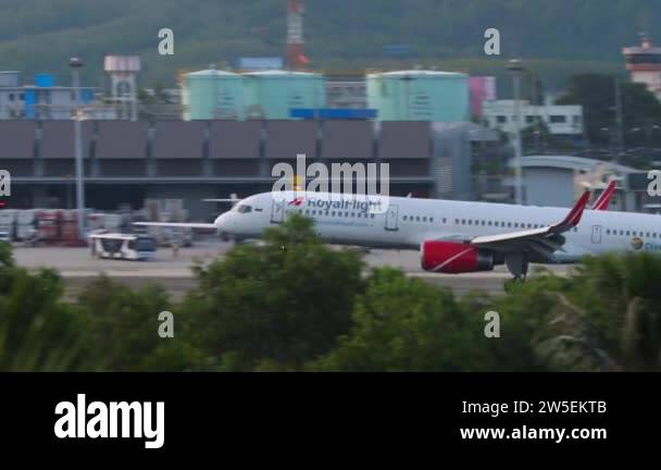 Royal airport Stock Videos & Footage - HD and 4K Video Clips - Alamy