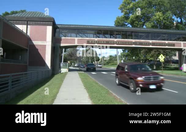 Walkway over road Stock Videos & Footage - HD and 4K Video Clips - Alamy