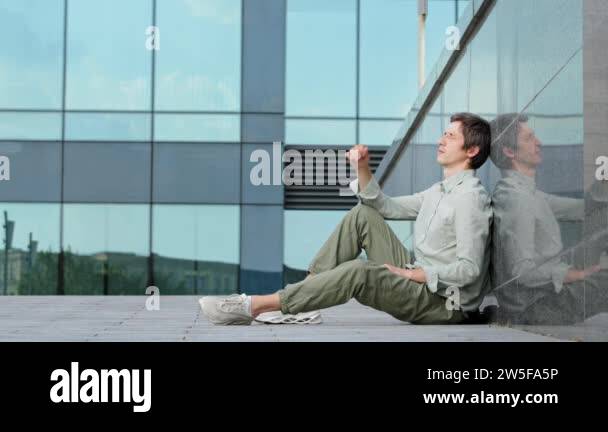 Pose glass Stock Videos & Footage - HD and 4K Video Clips - Alamy