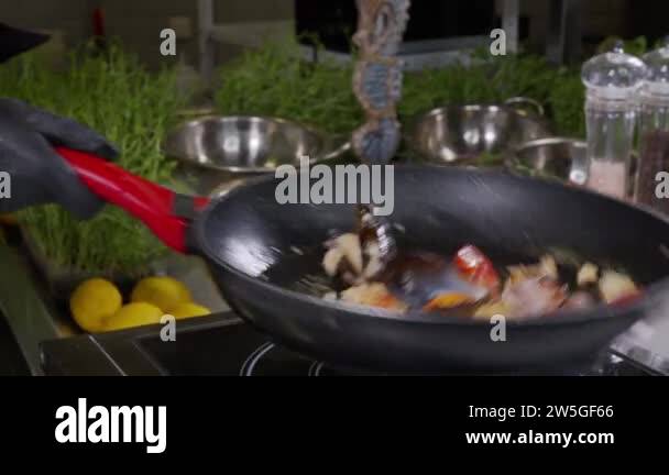 Cooking flambe prawns Stock Videos & Footage - HD and 4K Video Clips ...
