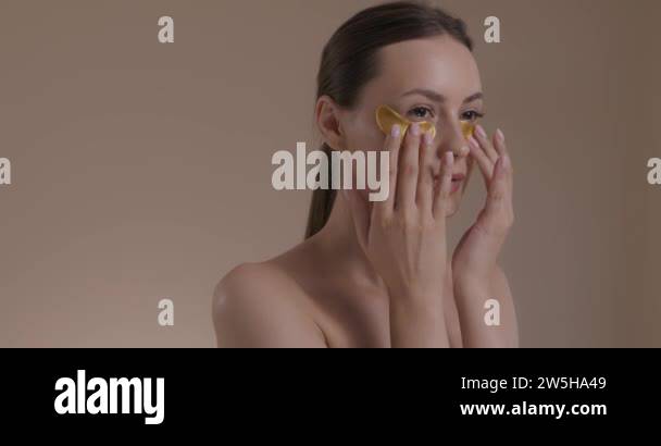 Collagen model Stock Videos & Footage - HD and 4K Video Clips - Alamy