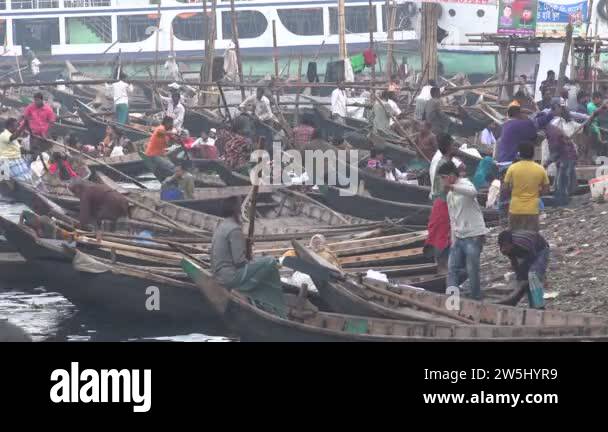 Boatsmen Stock Videos & Footage - HD and 4K Video Clips - Alamy