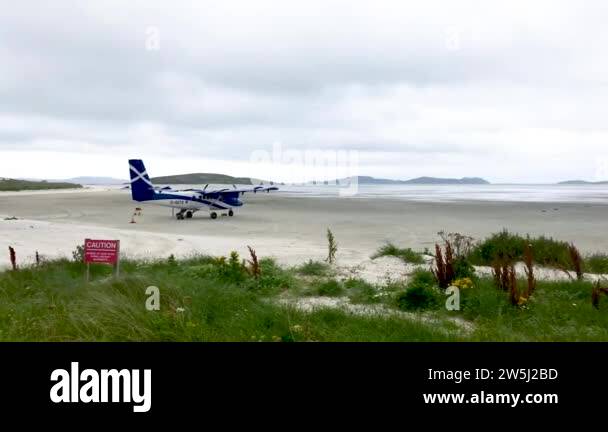 Loganair barra Stock Videos & Footage - HD and 4K Video Clips - Alamy