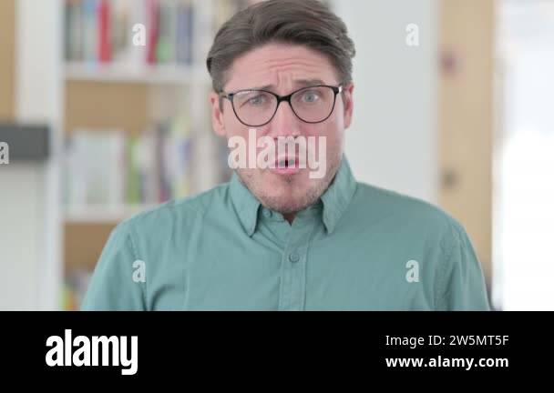 Man disappointed Stock Videos & Footage - HD and 4K Video Clips - Alamy