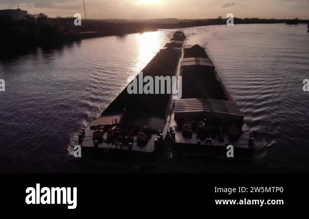 Grab hopper Stock Videos & Footage - HD and 4K Video Clips - Alamy