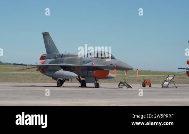 Video footage, jet american military, airplane, fighter, F 16, ready ...