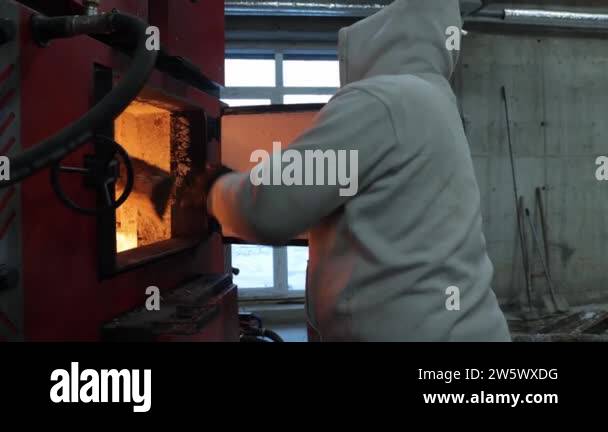 Boiler room on environmentally friendly fuel .stoker boiler room worker ...