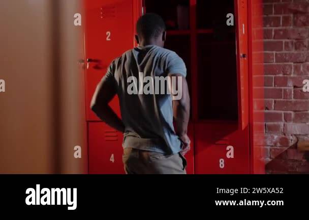 Boxing changing room Stock Videos & Footage - HD and 4K Video Clips - Alamy