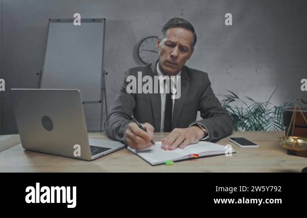 Writing devices Stock Videos & Footage - HD and 4K Video Clips - Alamy