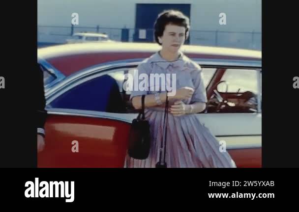 Fifties car Stock Videos & Footage - HD and 4K Video Clips - Alamy