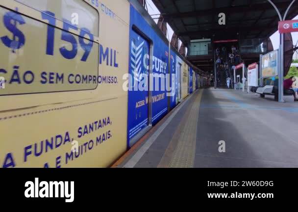 Train disembarkation Stock Videos & Footage - HD and 4K Video Clips - Alamy