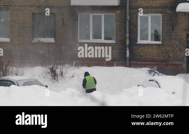 Employee monitors the safety of work for others. Occupational Safety ...