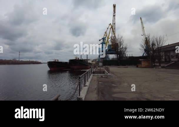 River mooring houseboat Stock Videos & Footage - HD and 4K Video Clips ...