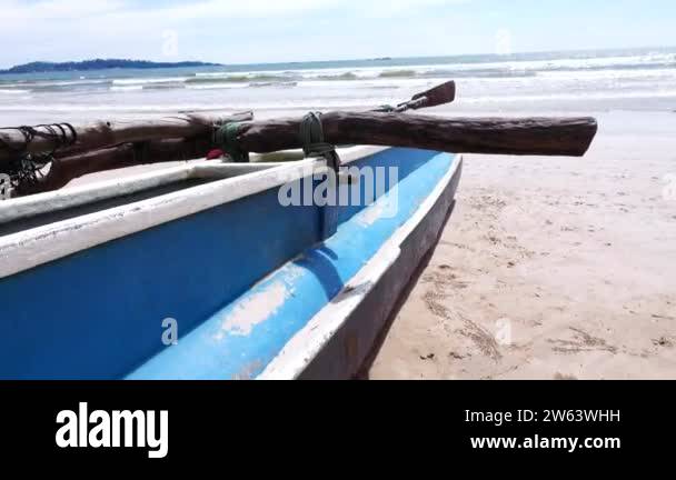 Boat counterweight Stock Videos & Footage - HD and 4K Video Clips - Alamy