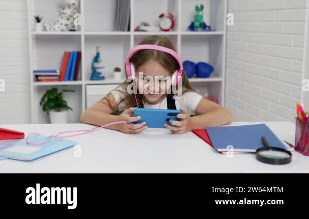 Elearning classroom Stock Videos & Footage - HD and 4K Video Clips - Alamy