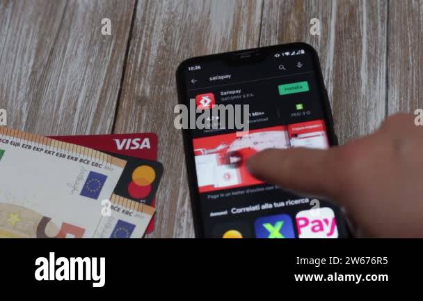 Close-up of the Satispay app in the Google Play Store on the smartphone ...