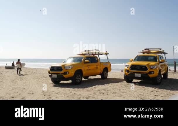 Oceanside, California USA - 8 Feb 2020: Yellow lifeguard car, beach ...