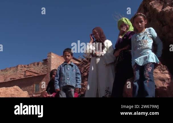 Berber woman morocco Stock Videos & Footage - HD and 4K Video Clips - Alamy