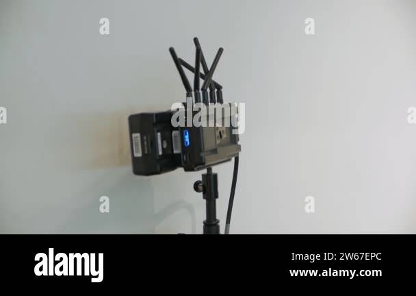Wireless transmitter Stock Videos & Footage - HD and 4K Video Clips - Alamy
