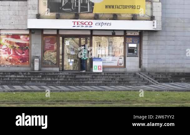 Inside tesco Stock Videos & Footage - HD and 4K Video Clips - Alamy