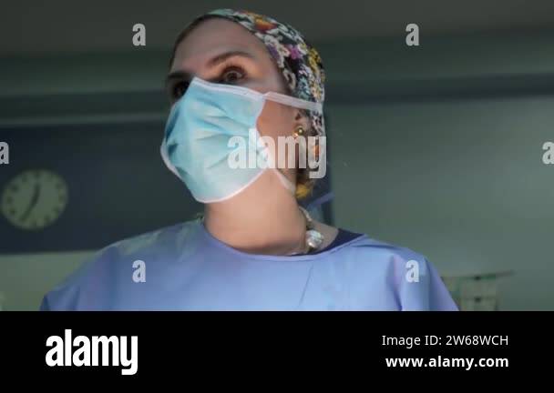 Lady surgeon operating Stock Videos & Footage - HD and 4K Video Clips ...