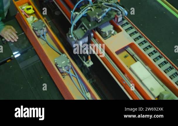 Triplex safety glass Stock Videos & Footage - HD and 4K Video Clips - Alamy