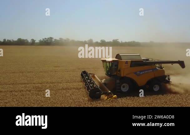 Combine harvester agricultural machine harvesting Stock Videos ...
