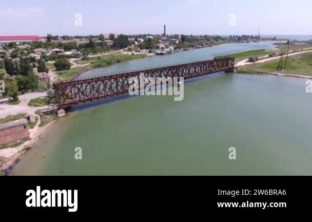 Bridge grating Stock Videos & Footage - HD and 4K Video Clips - Alamy
