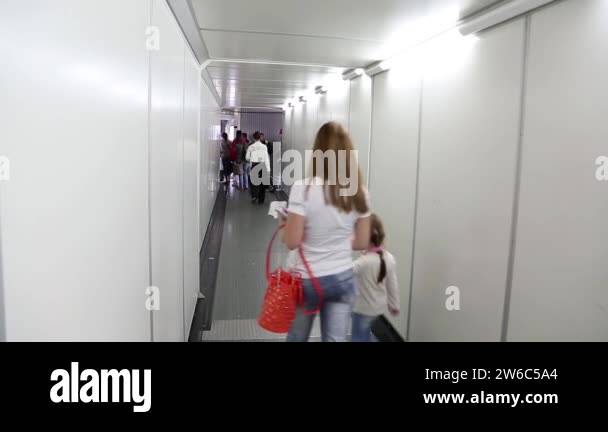 Airport boarding ramp Stock Videos & Footage - HD and 4K Video Clips ...
