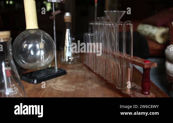 DOLLY MOVE VINTAGE TEST TUBES & BEAKERS: Move into array, #2 Stock ...