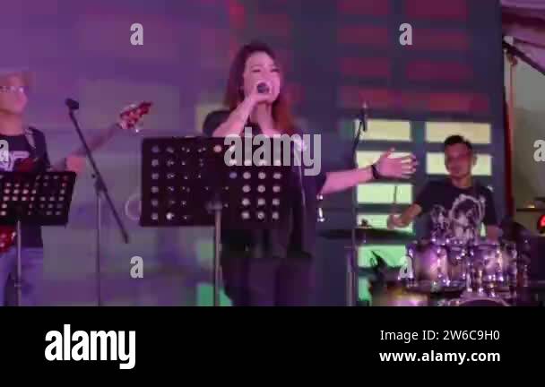 Female singer band Stock Videos & Footage - HD and 4K Video Clips - Alamy
