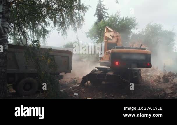 Demolition debris removal Stock Videos & Footage - HD and 4K Video ...