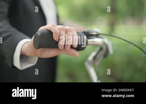 Bike steering wheel Stock Videos & Footage - HD and 4K Video Clips - Alamy