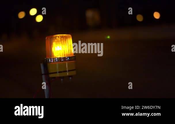 Siren lights with colored lights at night, deck lights to turn the way ...
