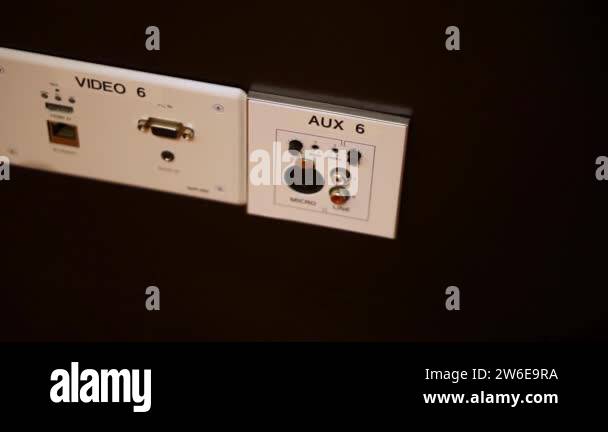 Vga monitor Stock Videos & Footage - HD and 4K Video Clips - Alamy