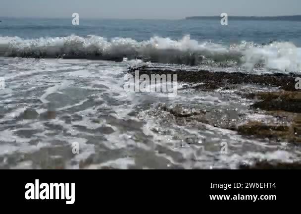 Tide refreshing pools at the oceanfront of Wonderland Trail Acadia ...