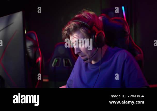 A young streamer leads a live broadcast from the dota championship ...