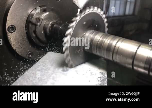 Metalworking.disk detachable mill cuts detail on universal horizontally ...