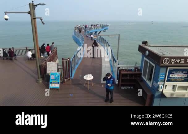 Scenery of Cheongsapo Daritdol Observatory Skywalk, Haeundae, Busan ...