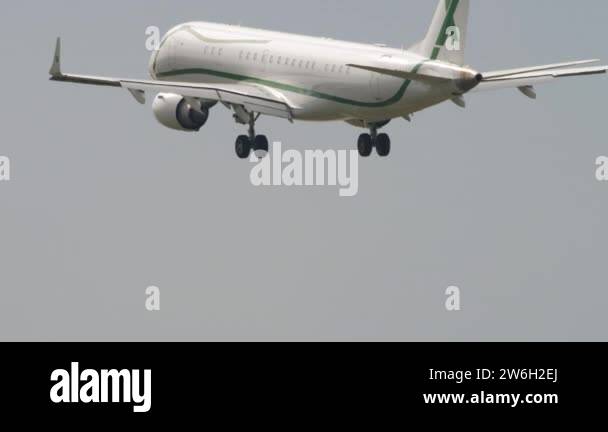 Embraer lineage Stock Videos & Footage - HD and 4K Video Clips - Alamy