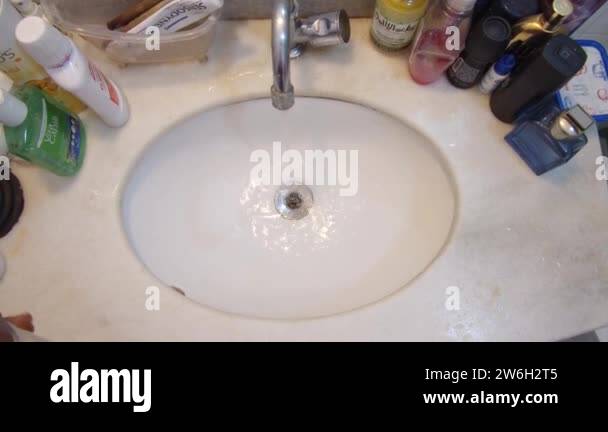 Water backwards Stock Videos & Footage - HD and 4K Video Clips - Alamy