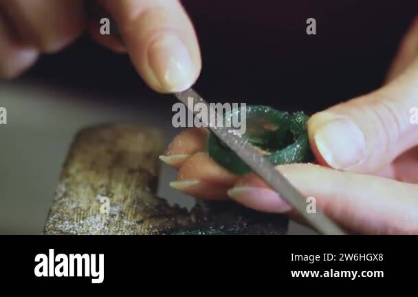 Jeweller craft Stock Videos & Footage - HD and 4K Video Clips - Alamy