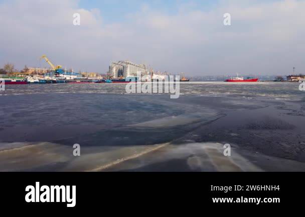 Frozen cargo Stock Videos & Footage - HD and 4K Video Clips - Alamy